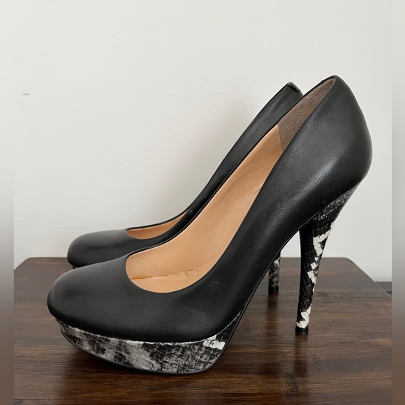 Guess | Shoes | Guess Patent Leather Pumps | Poshmark